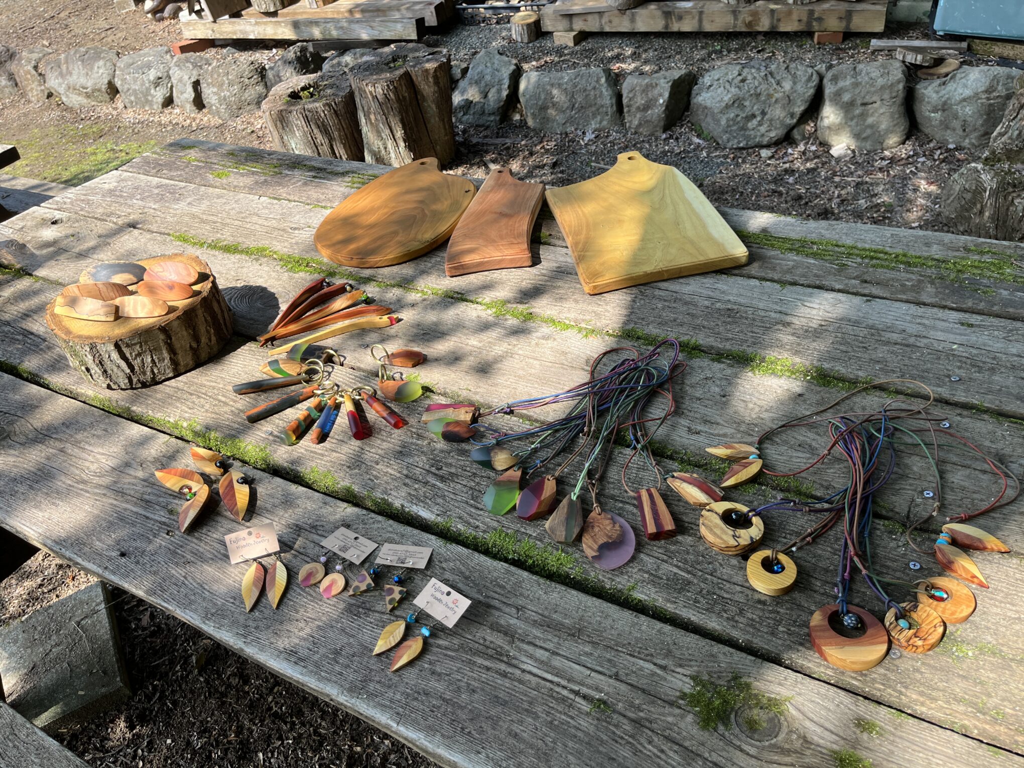 それぞれがもつ個性を引き立てる、made in Fujinoの木製アクセサリー『Fujino wooden jewerly』 | 地元をもっと知る！地域の情報ポータルサイト・JIMOTTO（ジモット）