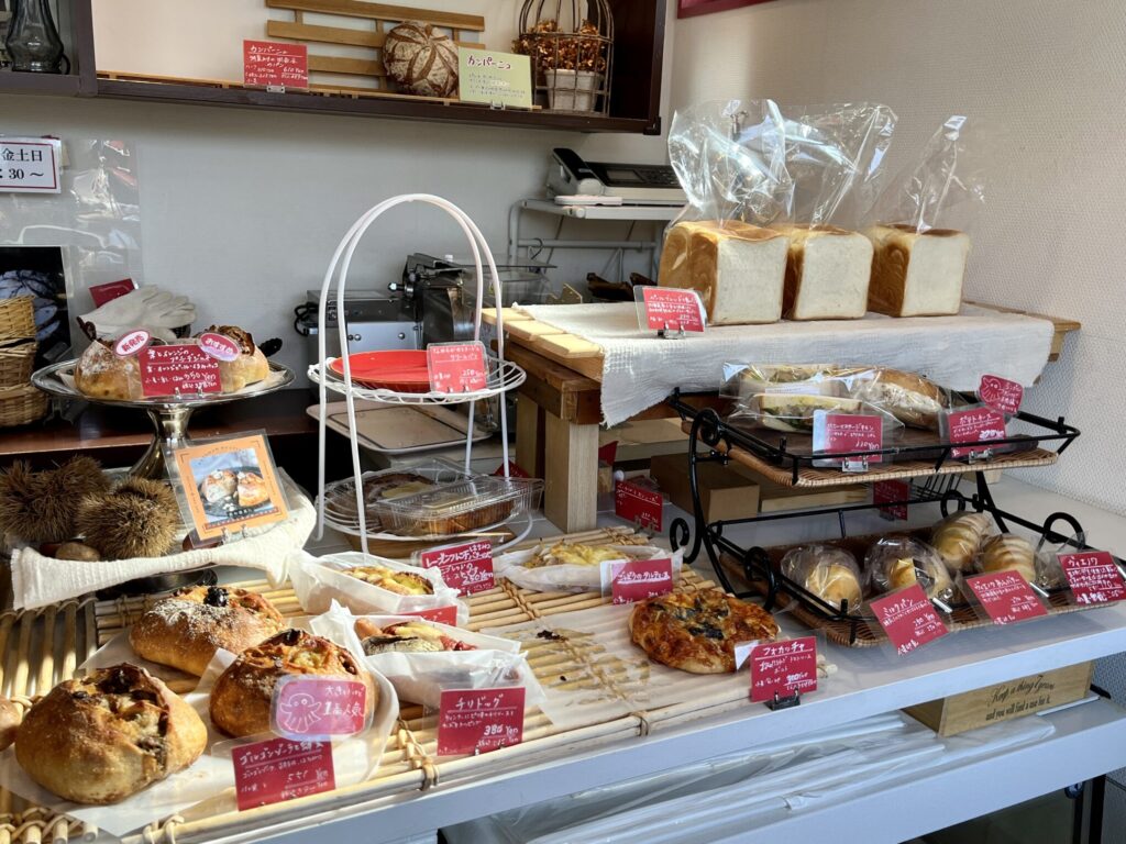 厚木北西部の住宅街にひっそりと佇む、ハード系パン屋さん『ブーランジェリー ペールラシェーズ』 | 地元をもっと知る！地域の情報ポータルサイト・JIMOTTO（ジモット）